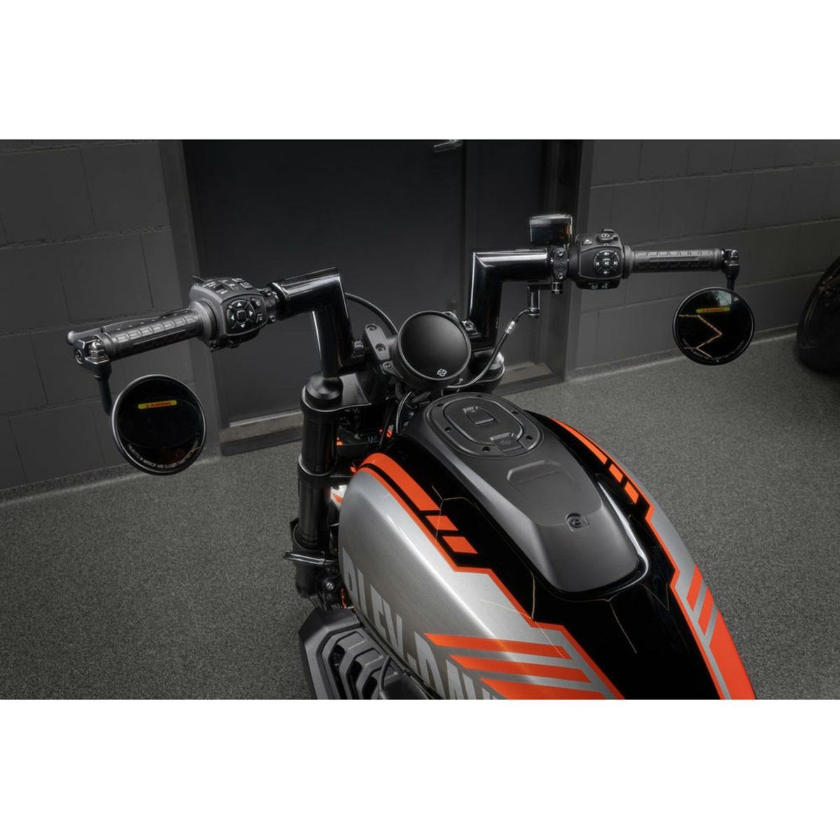 ナイトスター(RH975) ハンドルバー｜ハーレーカスタムパーツ専門店