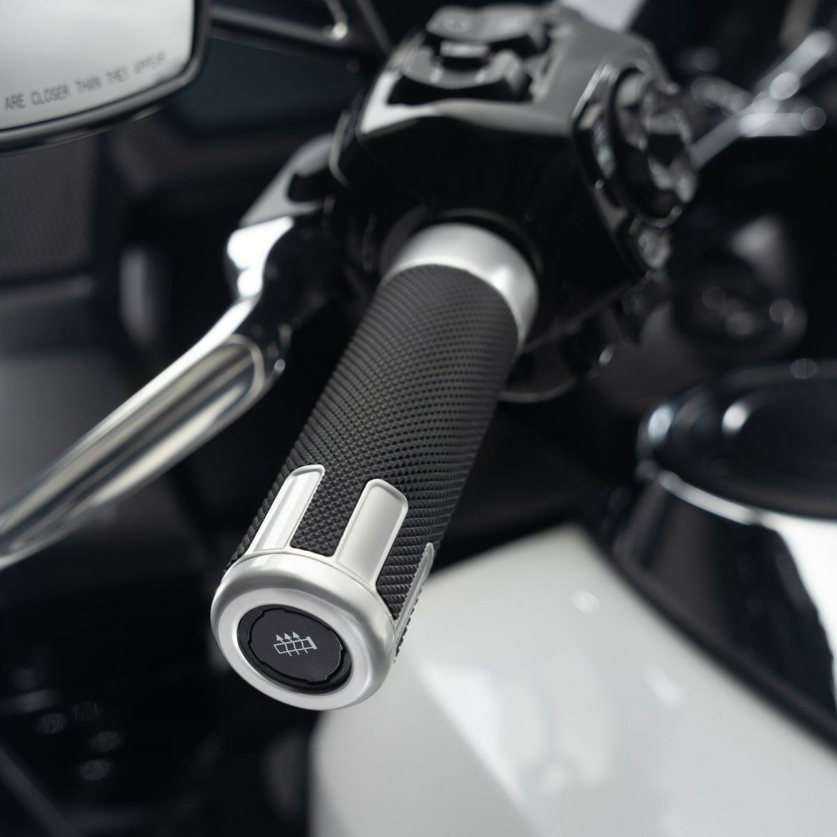 ハーレー、ツーリング ヒーテッドグリップ&グリップヒーター（電子制御スロットル用）｜ハーレーカスタムパーツ専門店