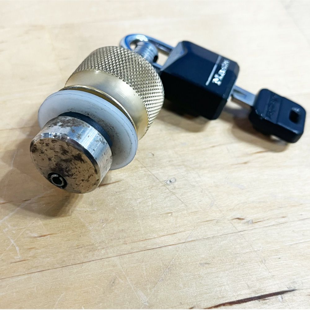 ハーレー、ツーリング用アウトレット&中古パーツ シート、シーシーバー、ラック｜ハーレーパーツ専門店