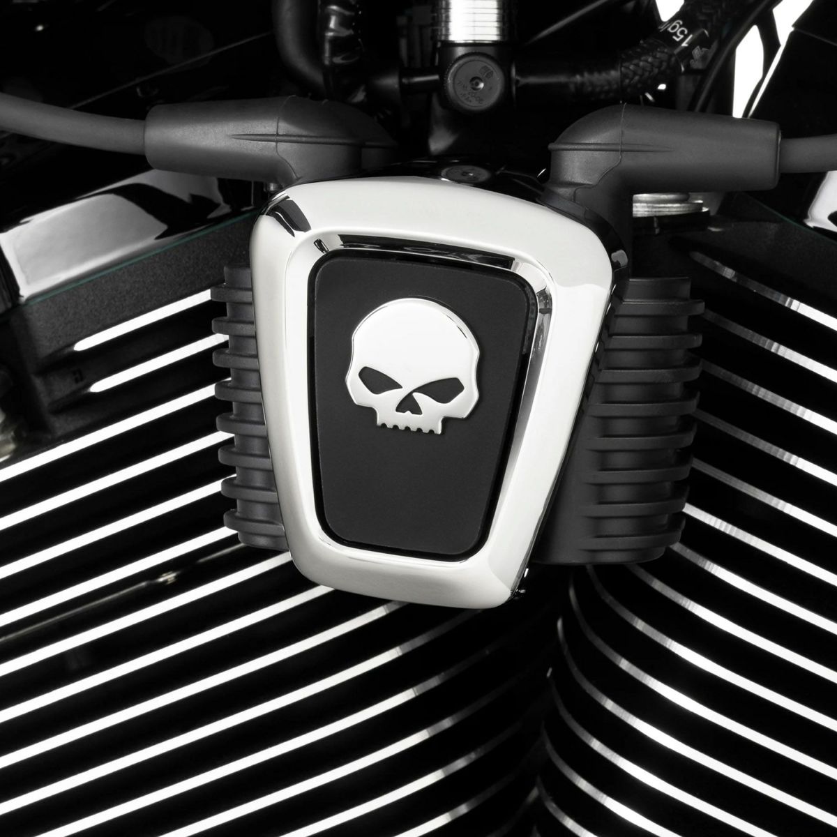 ソフテイル2018以降（M8）用イグニッションコイルカバー｜ハーレーカスタムパーツ専門店