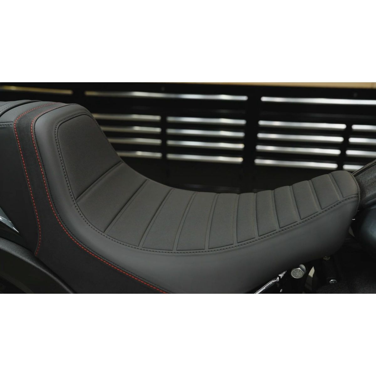 ハーレー純正 ソフテイル シート|Harley Davidson