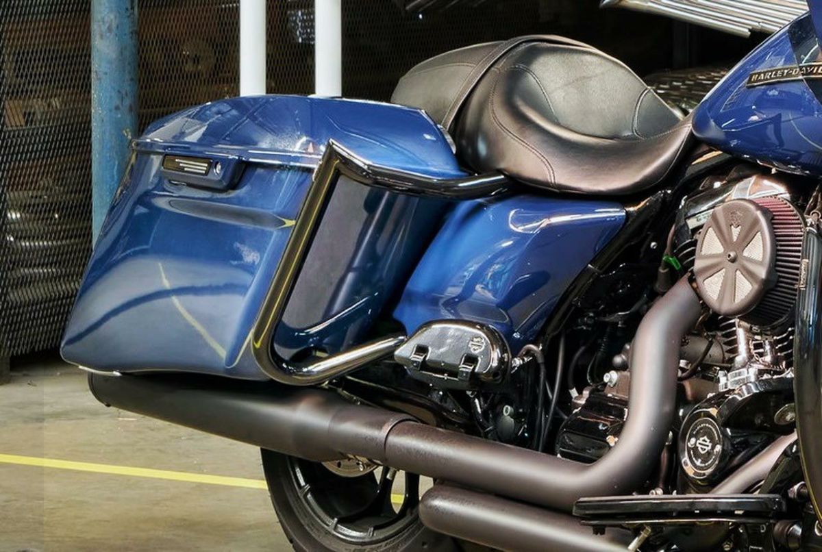 ツアラー2014年以降用 サドルバッグガード、レール