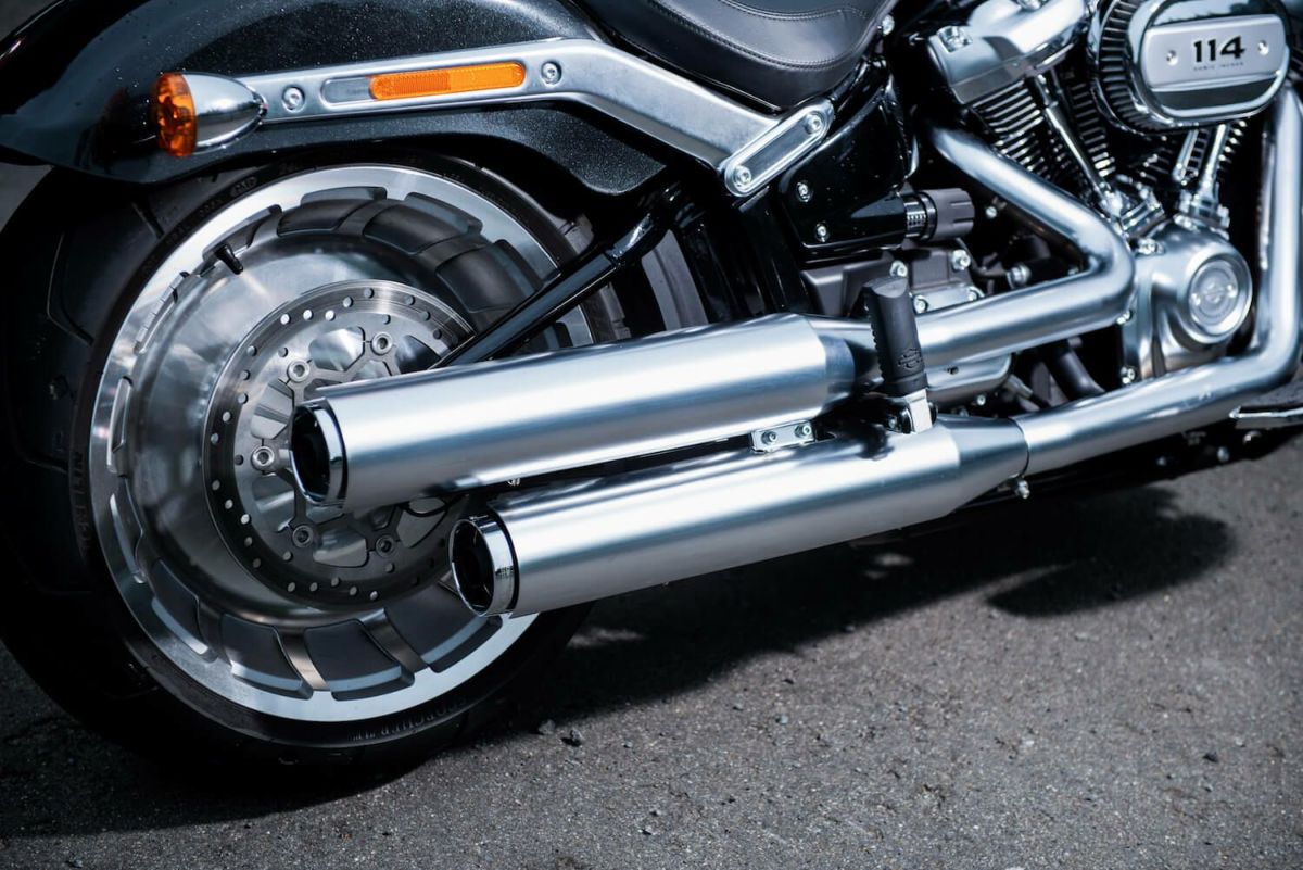 FXBB、FXLR、FLSL、FXST用 (Screamin Eagleマフラー)｜ハーレーカスタムパーツ専門店