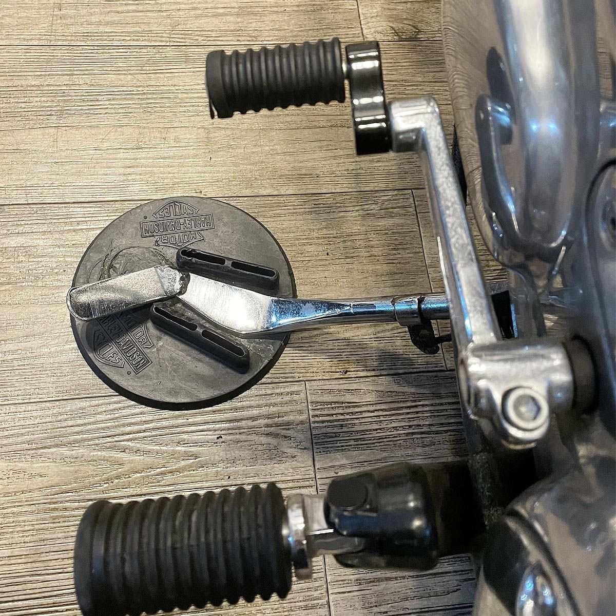 M8ソフテイル フットレバー