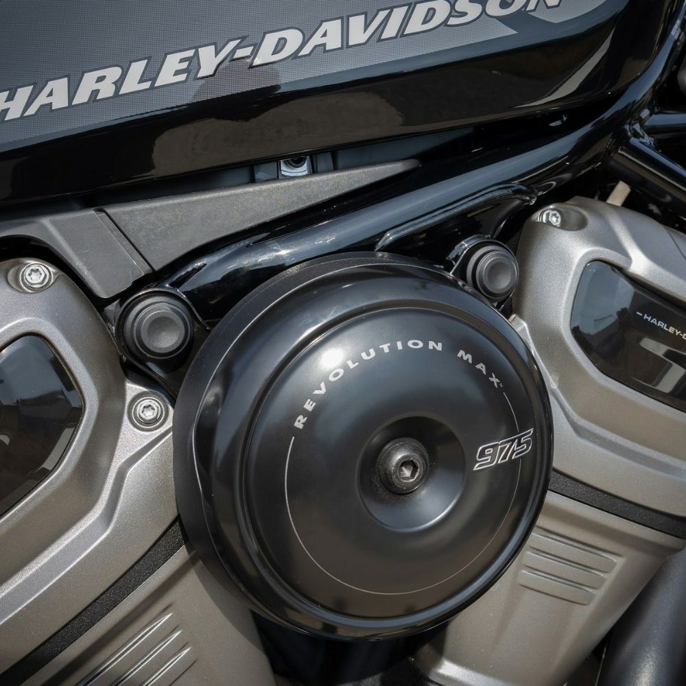 ナイトスター エンジン・カバーパーツ