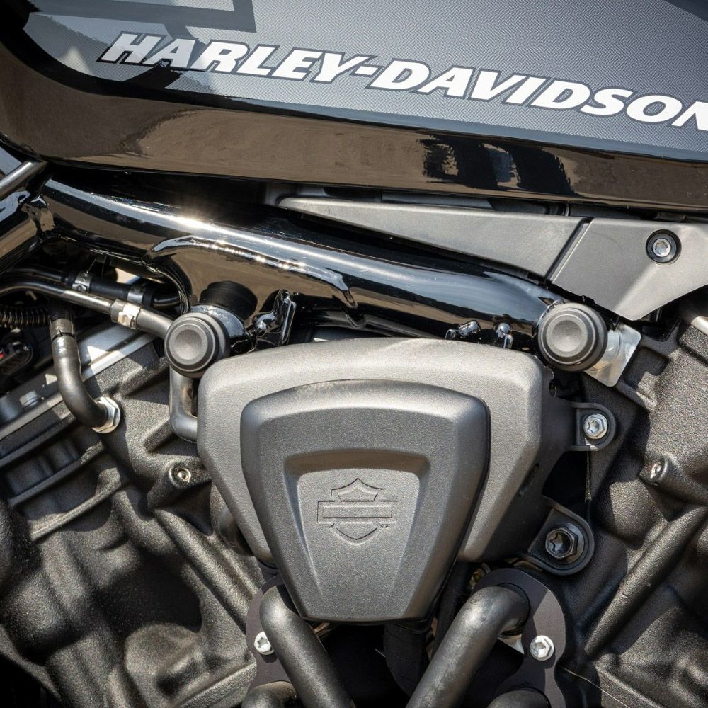 ナイトスター エンジン・カバーパーツ