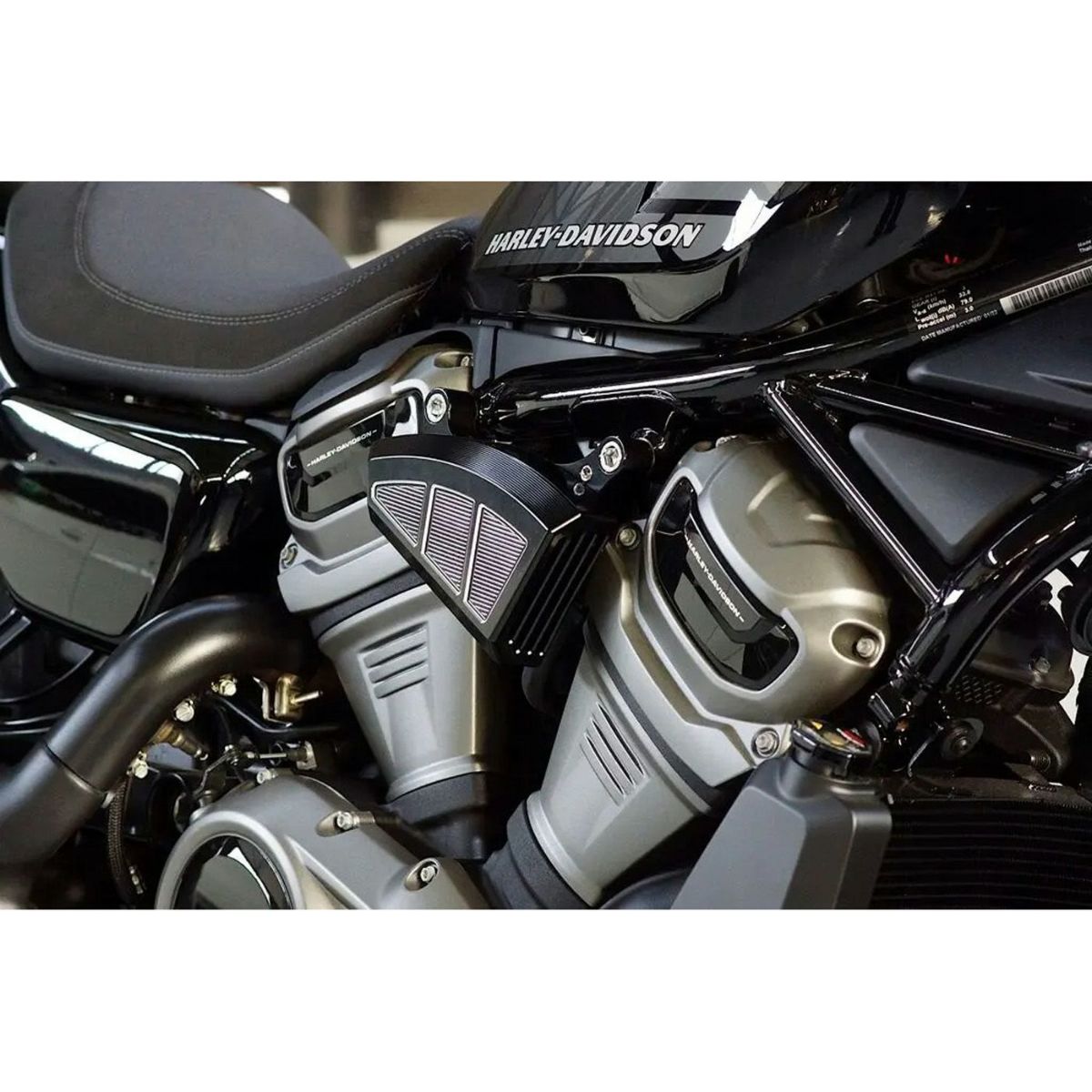 ナイトスター エアクリーナー｜ハーレーカスタムパーツ専門店